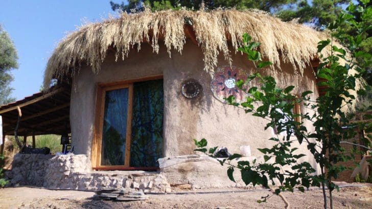 7 Stunning Cob House Design Ideas for Sustainable and Eco-Friendly Living