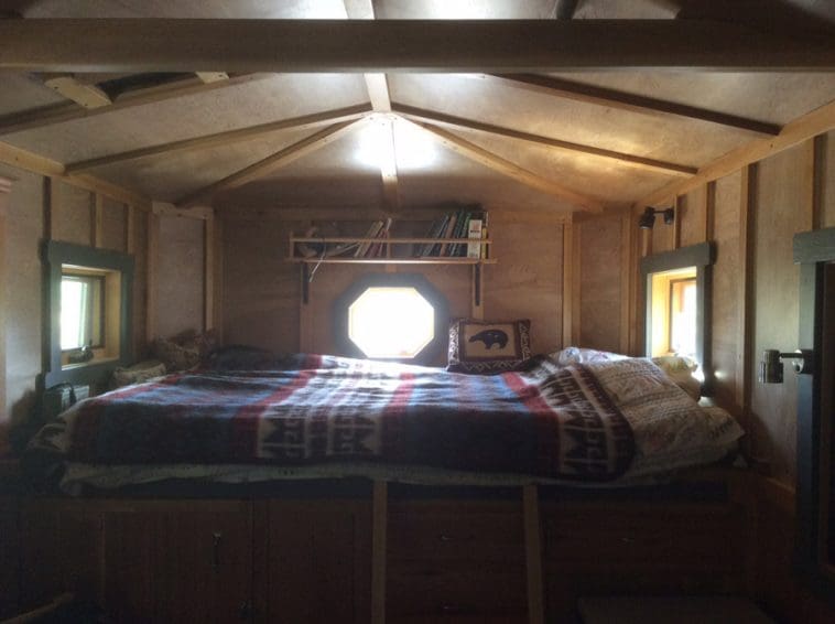 Rolling House - Teeny Abode - Living Big In A Tiny House