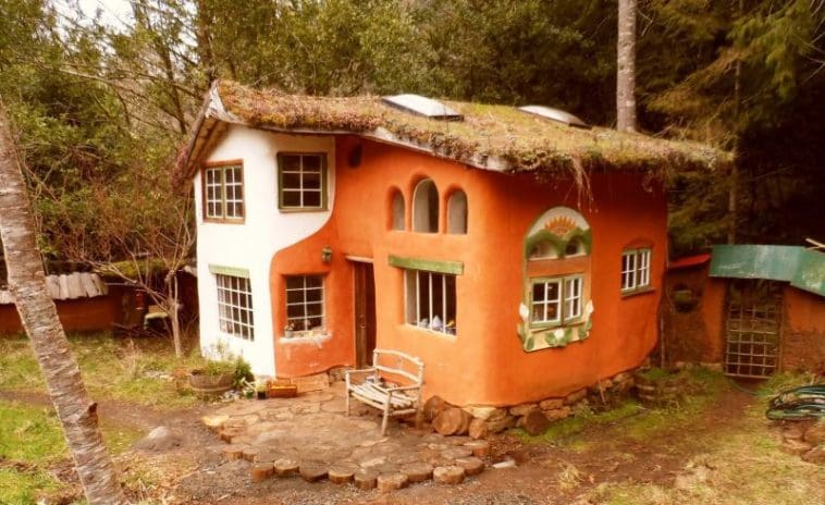 7 Cob Houses Design Ideas - A Sturdy Eco-Friendly Mud Architecture