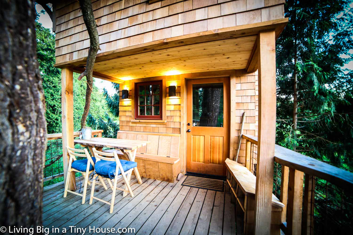 Treehouse Living With The Masters - Teeny Abode - Living Big In A Tiny ...