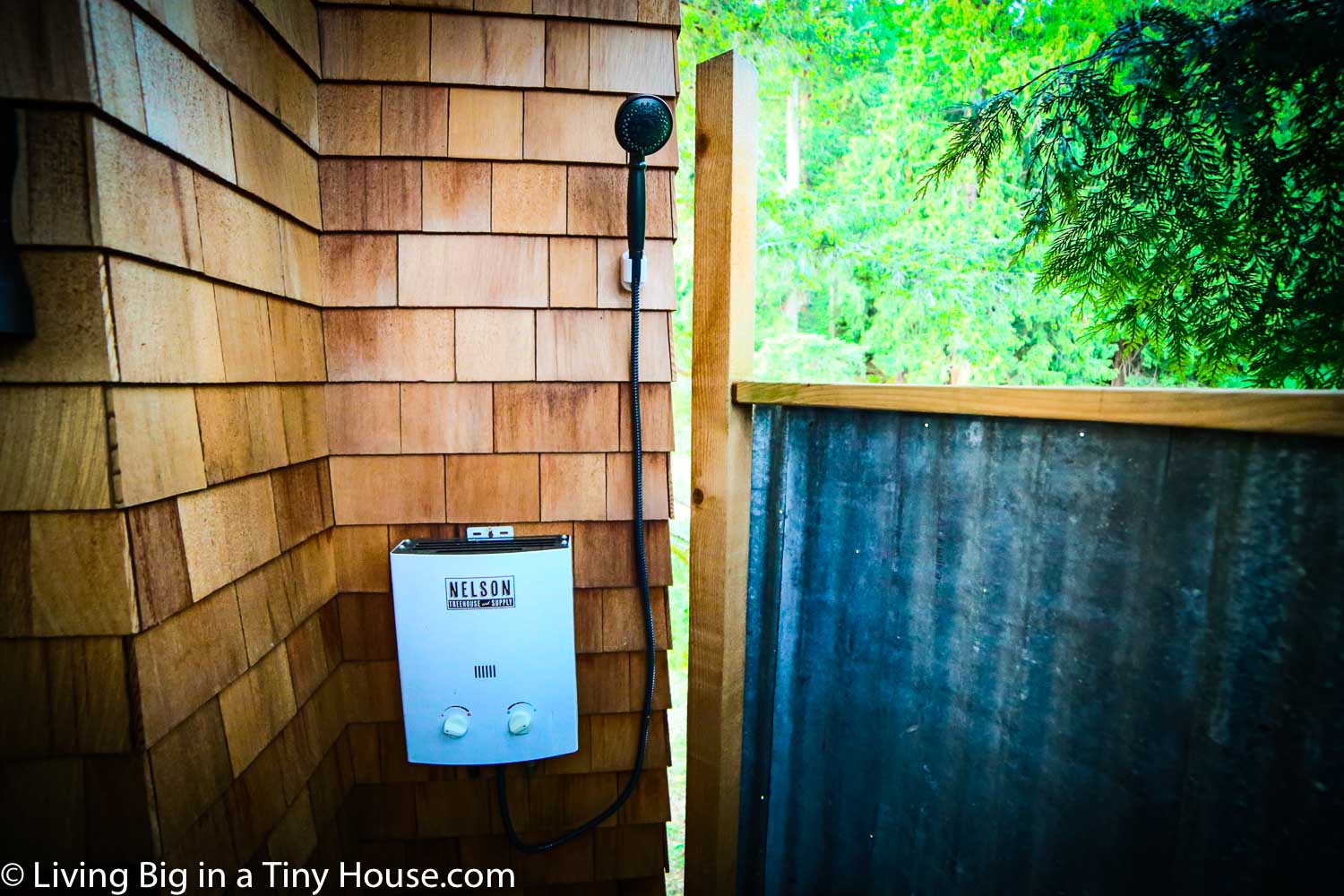 Treehouse Living With The Masters - Teeny Abode - Living Big In A Tiny ...