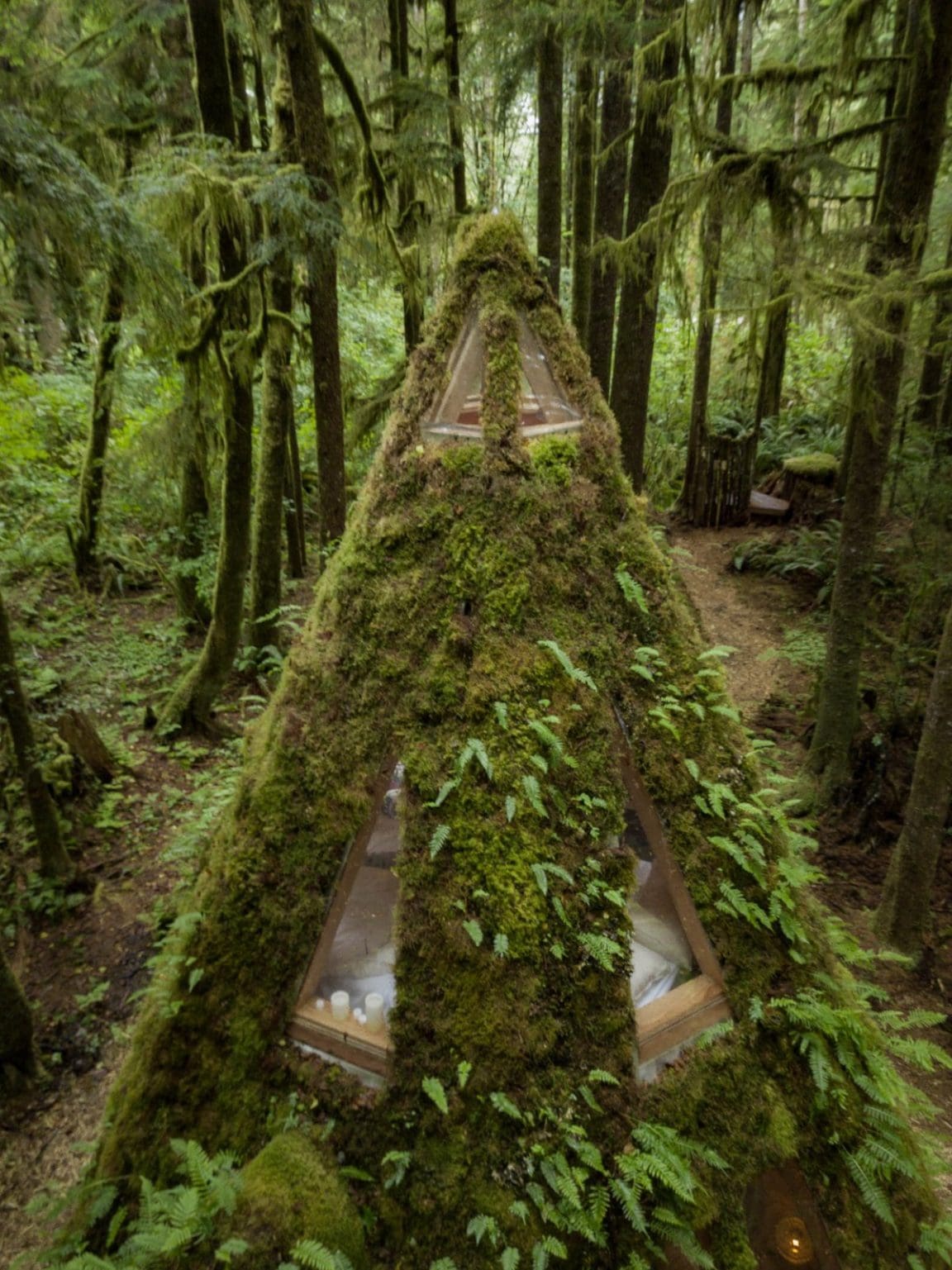 This Dreamy Diamond Cabin Is A Whimsical Combination Of Geometry And ...