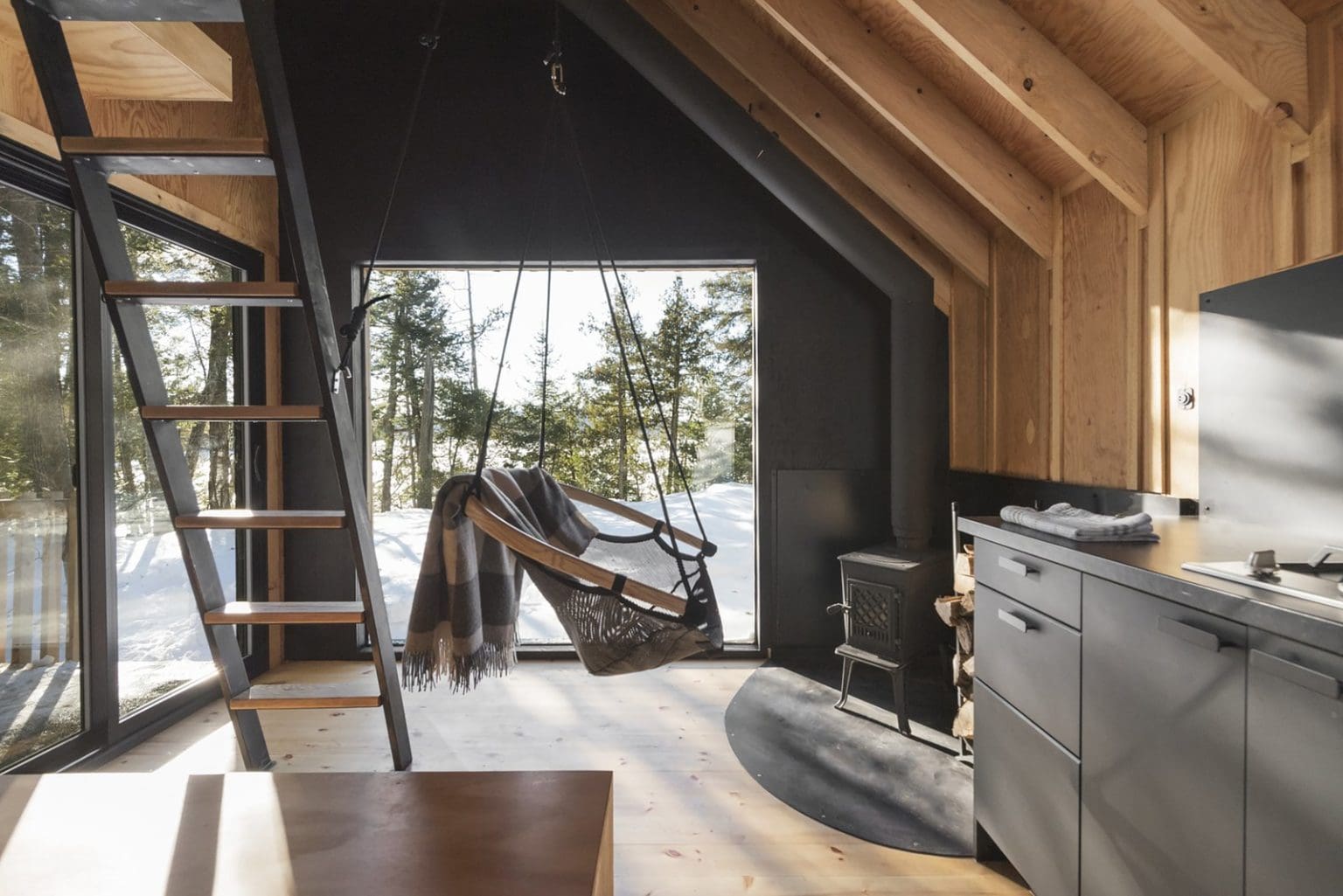 This Minimalist Micro Cabin Is a Tranquil Retreat in Canada’s Wilds