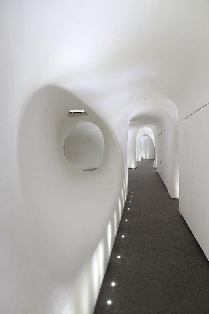 This 10-Story Barin Ski Resort Is The Second Largest Ski Resort In Iran ...