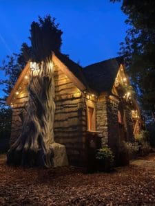 Fairytale Tiny Cottage Is A True Magic That Comes To Life - Teeny Abode ...