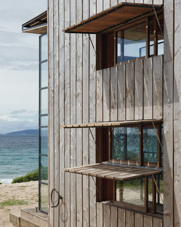 Off-grid Beach Cabin Designed for a Changing Climate: The Hut on Sleds